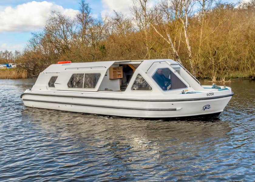 Blakes & Hoseasons boats Norfolk Broads | Discount Boating Holidays